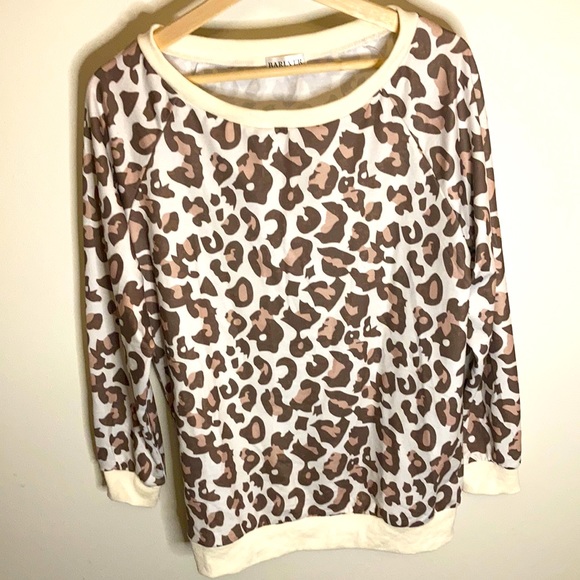 Sweaters | Cheetah Print Sweatshirt | Poshmark